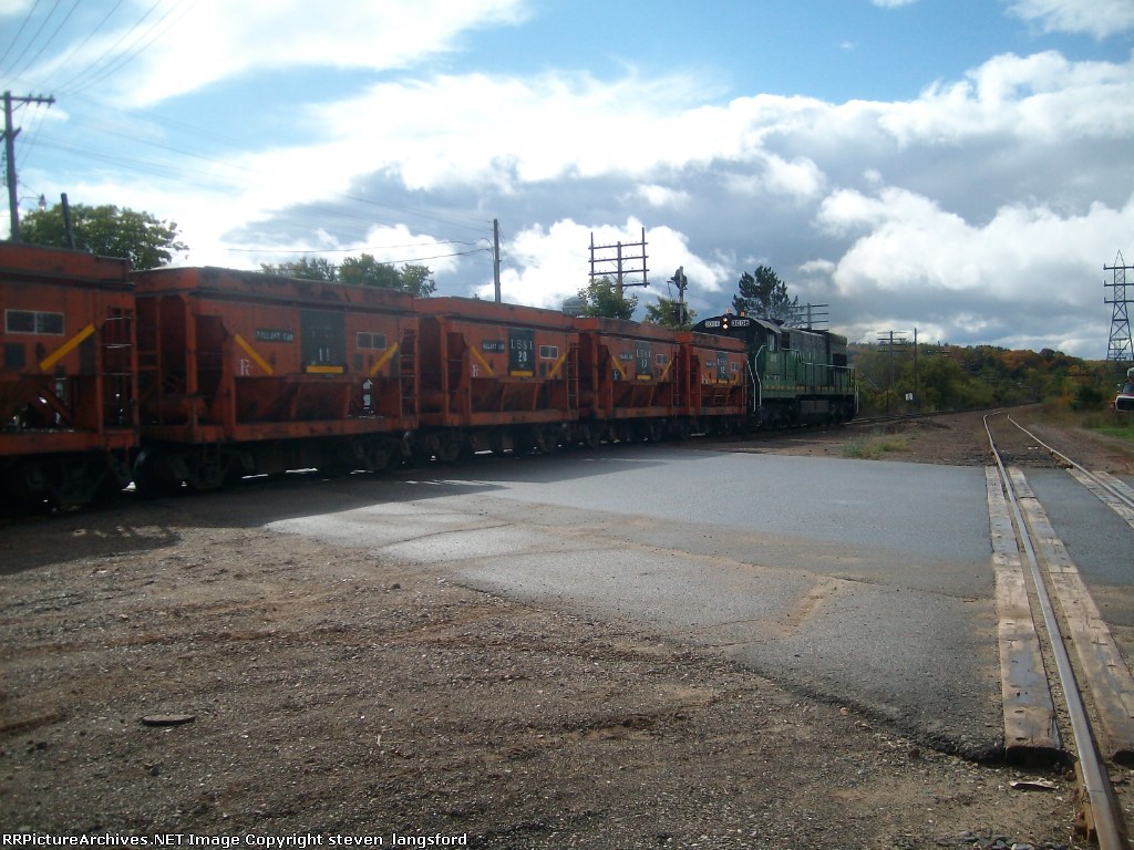 LS&I Crossing Baldwin Ave